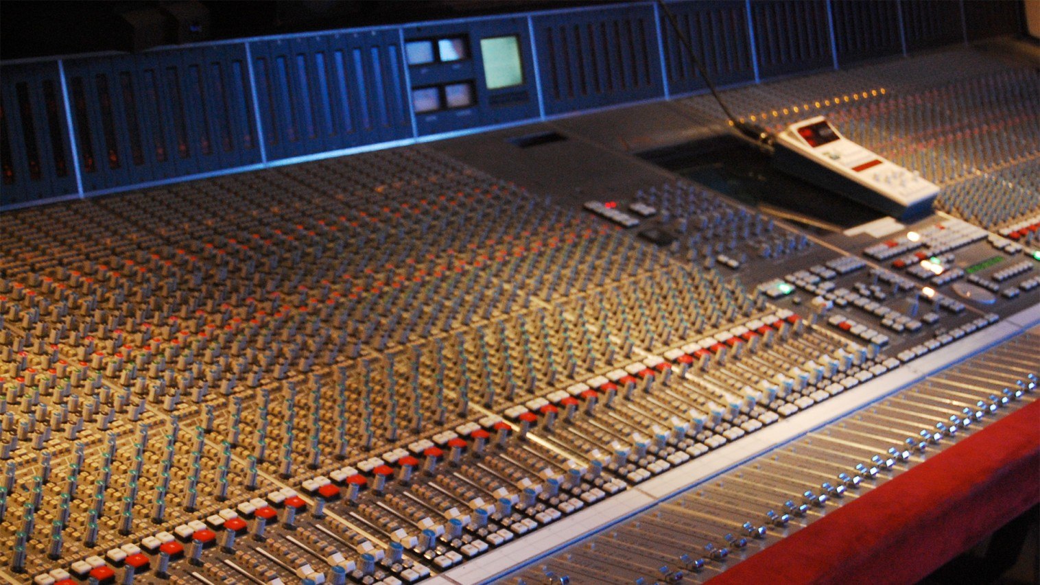 How To Mix Music A Beginner s Guide